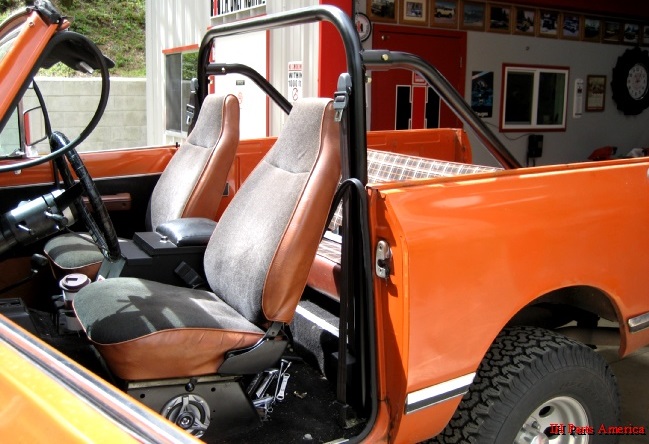 Scout 2 Roll/Show bar? | IH PARTS AMERICA